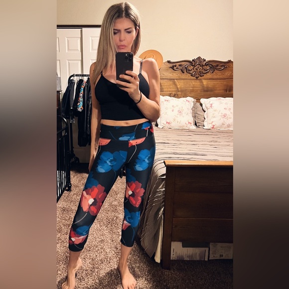 Fabletics | Pants & Jumpsuits | Fabletics Black And Floral Zip Pocket ...